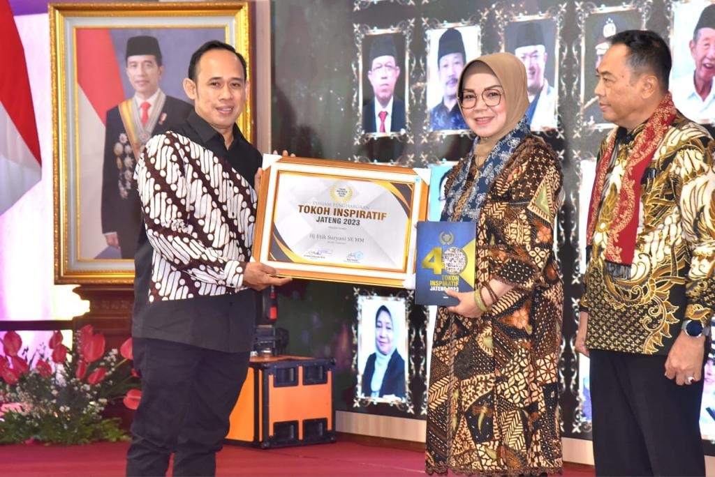 Bupati Etik Suryani, Raih Penghargaan Tokoh Inspiratif Jateng 2023