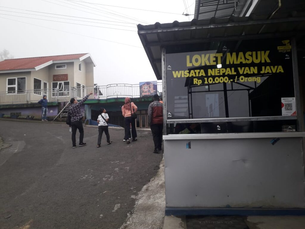 Nepal Van Java Wisata Brilian